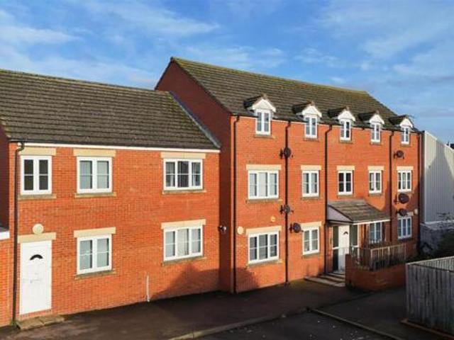2 Bedroom Shared Living/roommate Irthlingborough Irthlingborough LS99345132