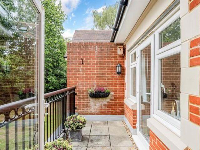2 Bedroom Shared Living/roommate Kingswood Bristol LS100786910