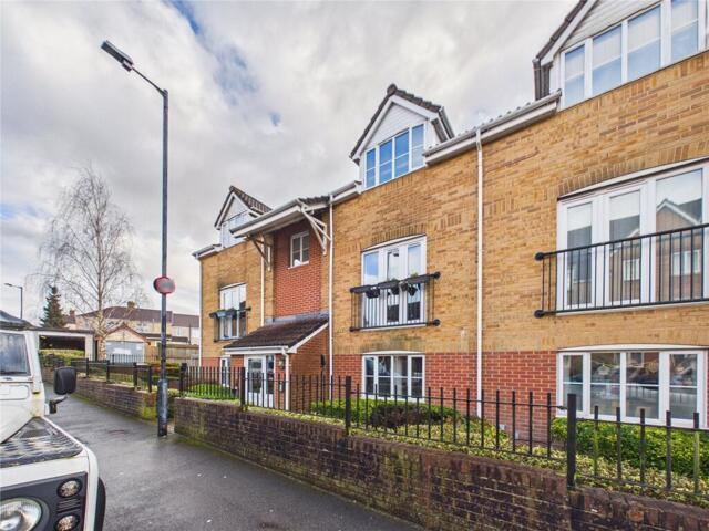 2 Bedroom Shared Living/roommate Kingswood South Gloucestershire LS100132346