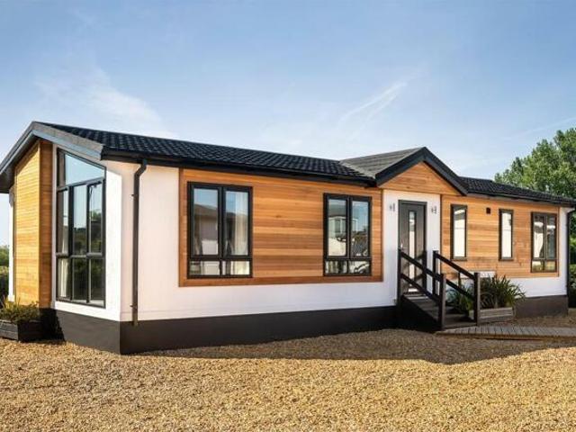 2 Bedroom Shared Living/roommate Luton Luton LS99436637