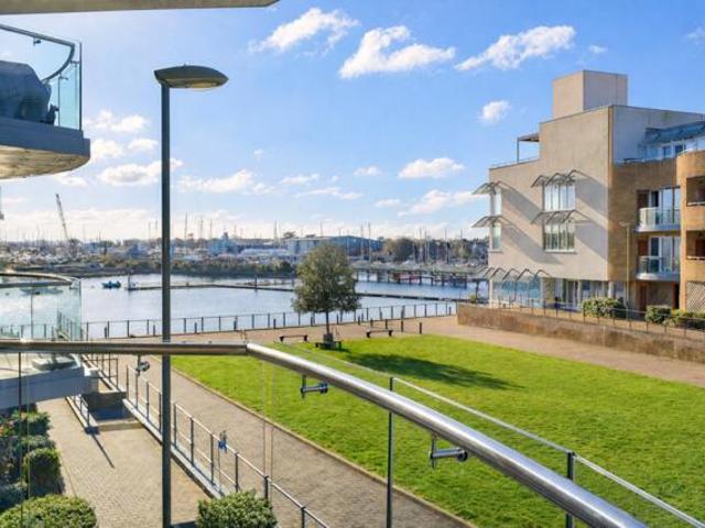 2 Bedroom Shared Living/roommate Lymington Hampshire LS99290109
