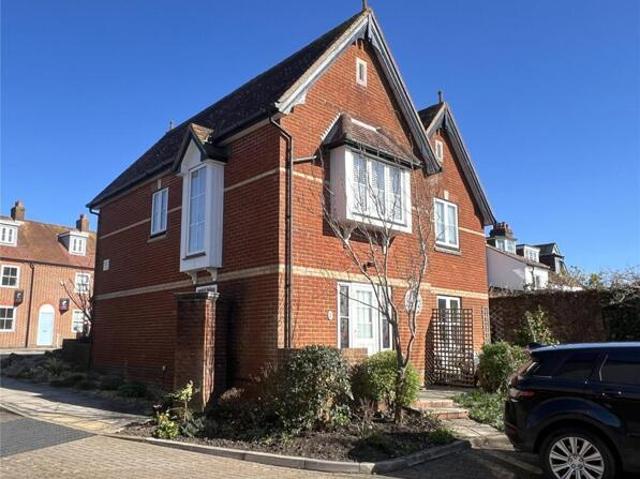2 Bedroom Shared Living/roommate Lymington Hampshire LS100366143