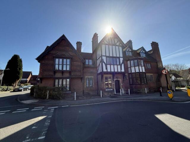 2 Bedroom Shared Living/roommate Lamberhurst Kent LS100132551