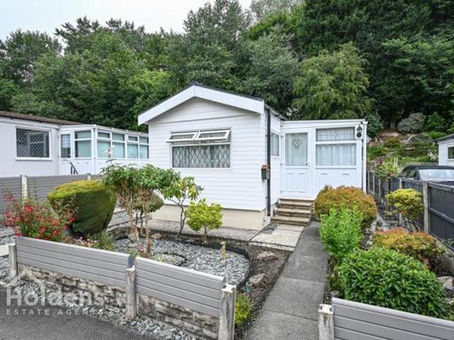 2 Bedroom Shared Living/roommate Lancs Lancashire LS100426579