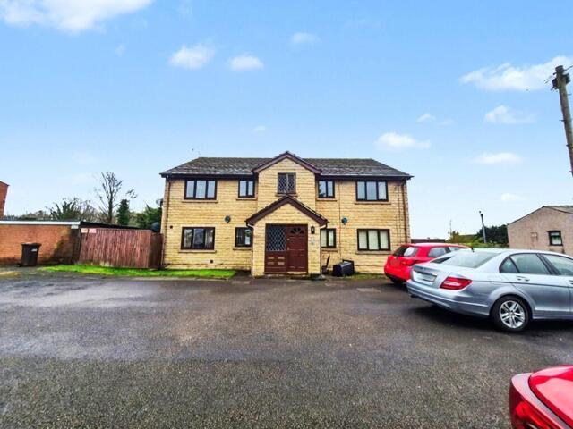 2 Bedroom Shared Living/roommate Lancs Wigan LS101675791