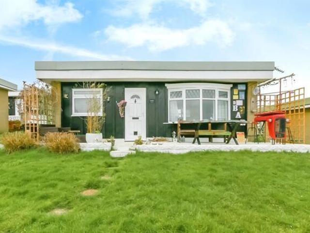 2 Bedroom Shared Living/roommate Lavernock Lavernock LS99344996