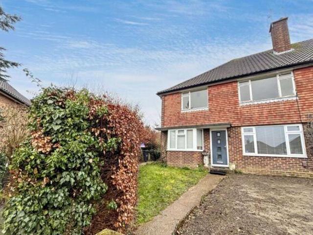 2 Bedroom Shared Living/roommate Leatherhead Surrey LS101025796
