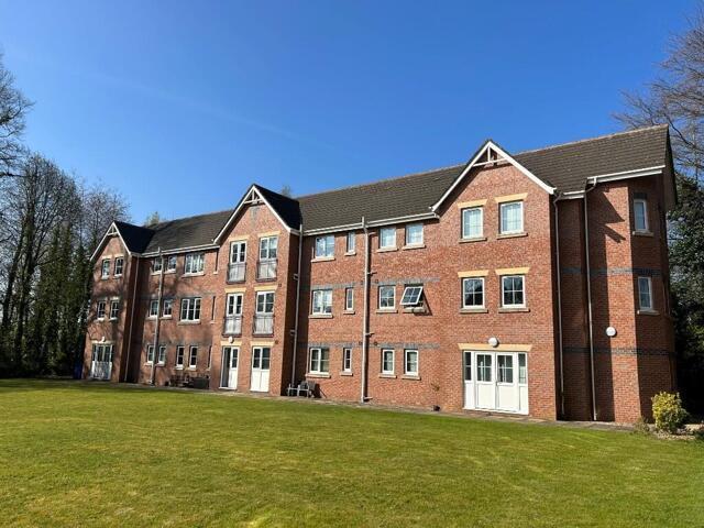 2 Bedroom Shared Living/roommate Leigh Wigan LS100456782
