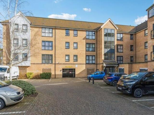 2 Bedroom Shared Living/roommate Little Paxton Cambridgeshire LS100881724