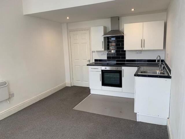 2 Bedroom Shared Living/roommate Liverpool Liverpool 98864426
