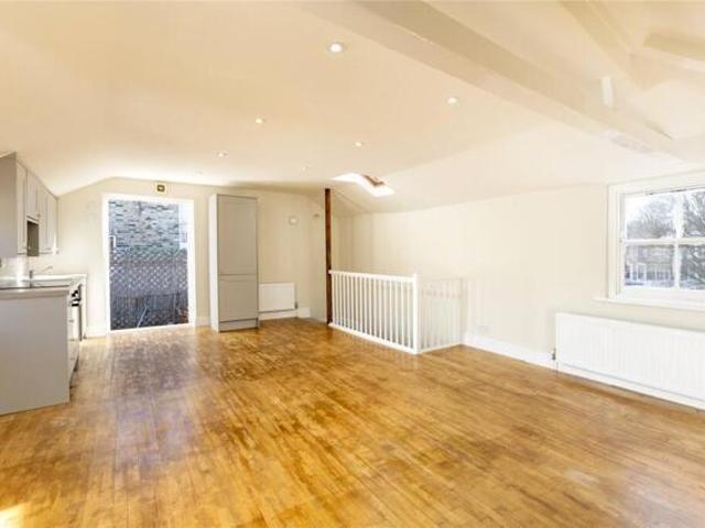 2 Bedroom Shared Living/roommate London Greater London 98903711