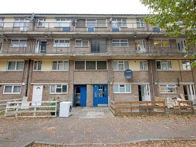 2 Bedroom Shared Living/roommate London Greater London 99437030
