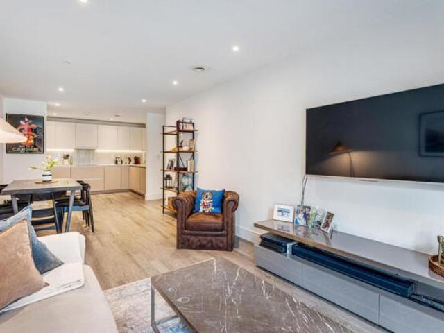 2 Bedroom Shared Living/roommate London Greater London 101676657
