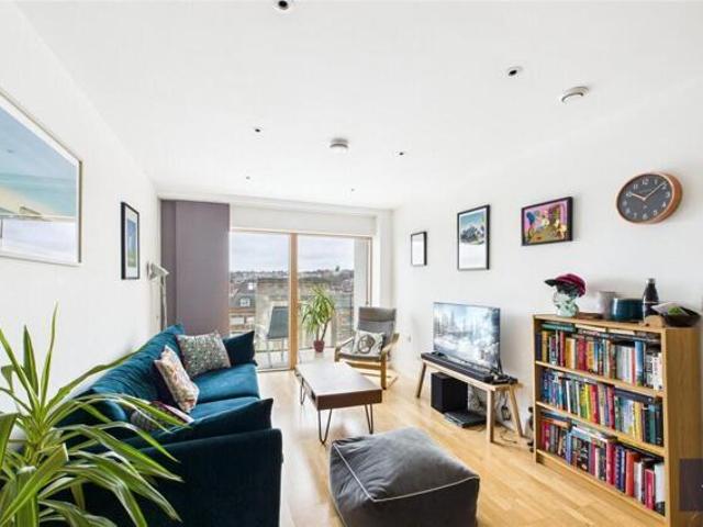 2 Bedroom Shared Living/roommate London Greater London 101777628