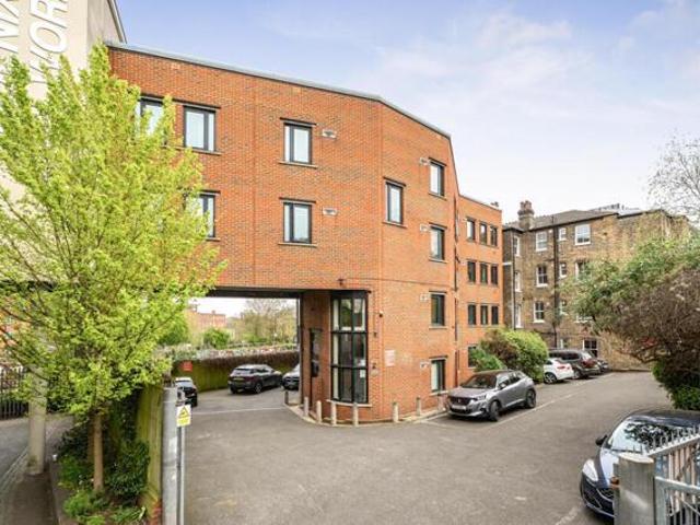 2 Bedroom Shared Living/roommate London Greater London 101351799