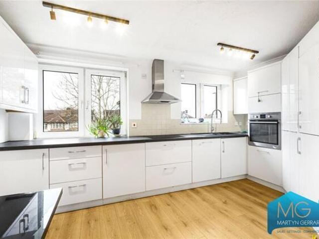 2 Bedroom Shared Living/roommate London Greater London LS100824983