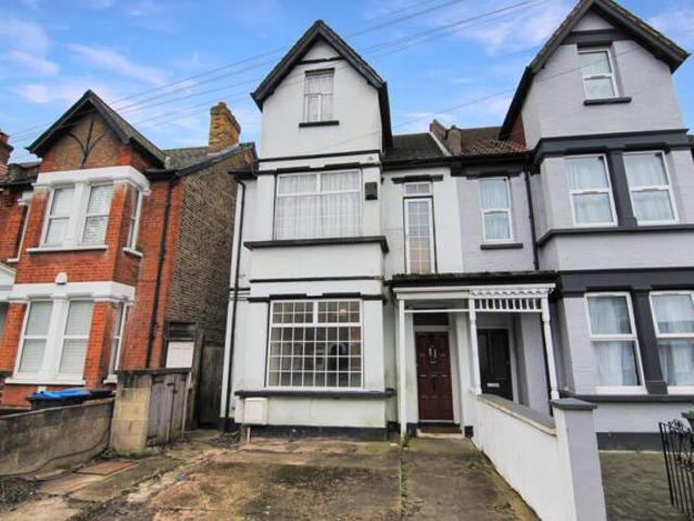 2 Bedroom Shared Living/roommate London Greater London LS101278056