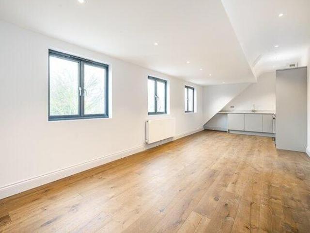 2 Bedroom Shared Living/roommate London Greater London LS99736011