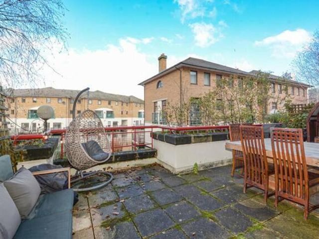 2 Bedroom Shared Living/roommate London Greater London LS99926414