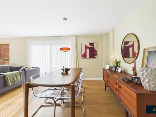 2 Bedroom Shared Living/roommate London Greater London LS99952162