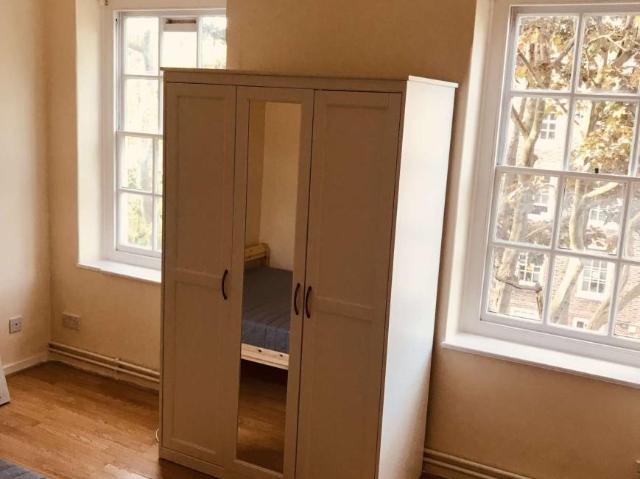 2 Bedroom Shared Living/roommate London London 101736291