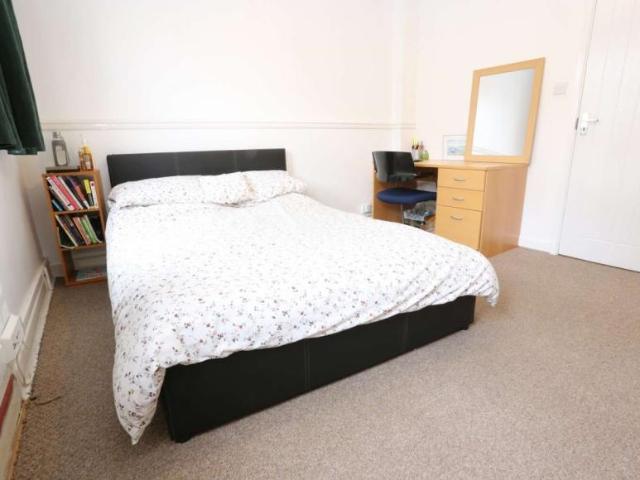 2 Bedroom Shared Living/roommate London London 101847311