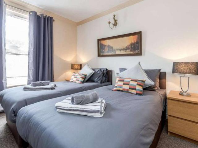 2 Bedroom Shared Living/roommate London London 101855749