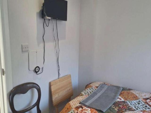 2 Bedroom Shared Living/roommate London London 103372338