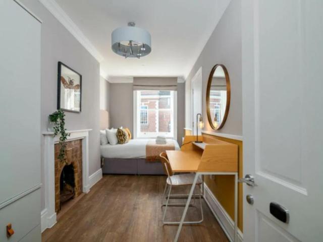 2 Bedroom Shared Living/roommate London London 90560554