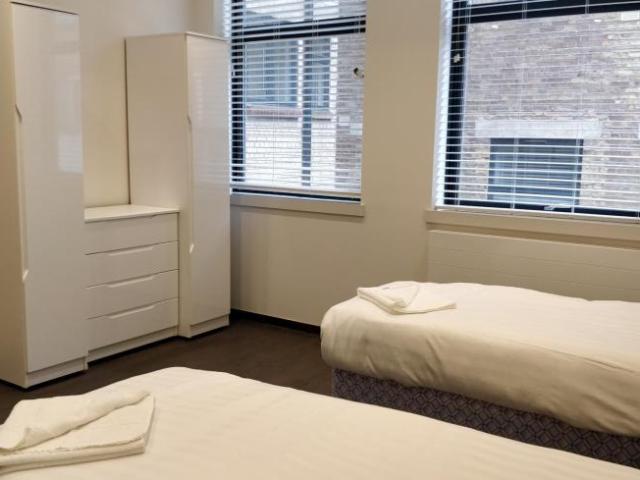 2 Bedroom Shared Living/roommate London London 90560398