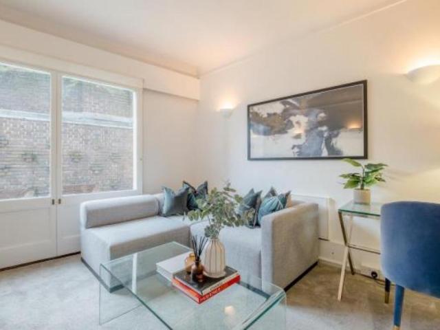 2 Bedroom Shared Living/roommate London London 90561303
