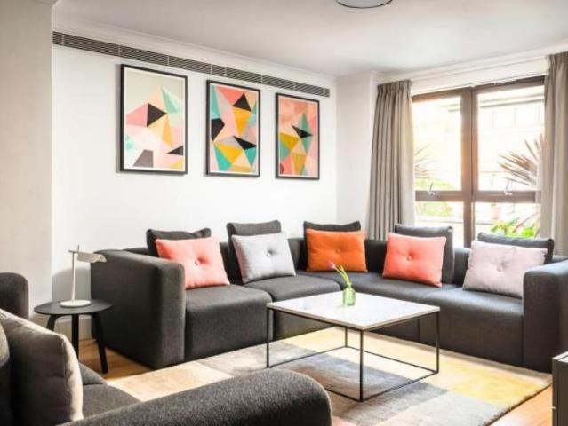 2 Bedroom Shared Living/roommate London London 90561311