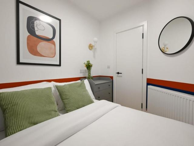 2 Bedroom Shared Living/roommate London London 90563999