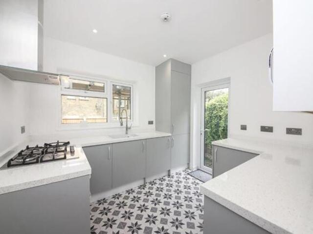 2 Bedroom Shared Living/roommate Londres Greater London 101701698