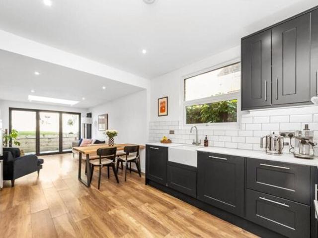 2 Bedroom Shared Living/roommate Londres Greater London 98204607