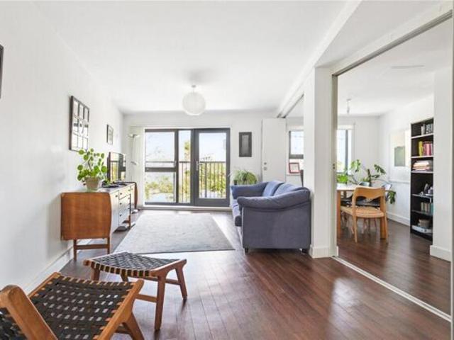 2 Bedroom Shared Living/roommate Londres Greater London 99986478