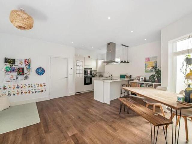 2 Bedroom Shared Living/roommate Londres Greater London LS98864522