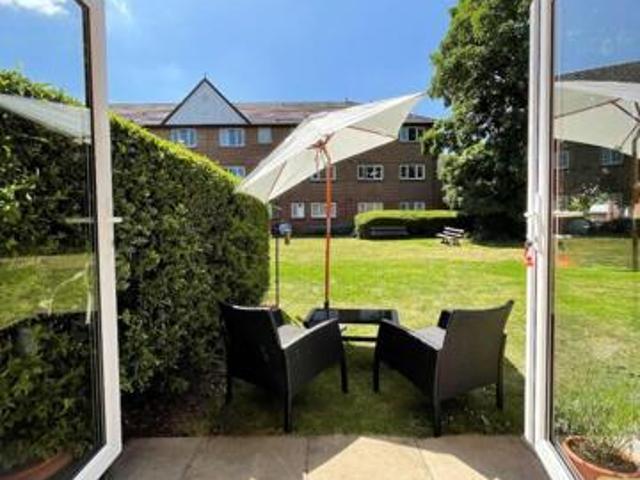 2 Bedroom Shared Living/roommate Londres Greater London LS100456827