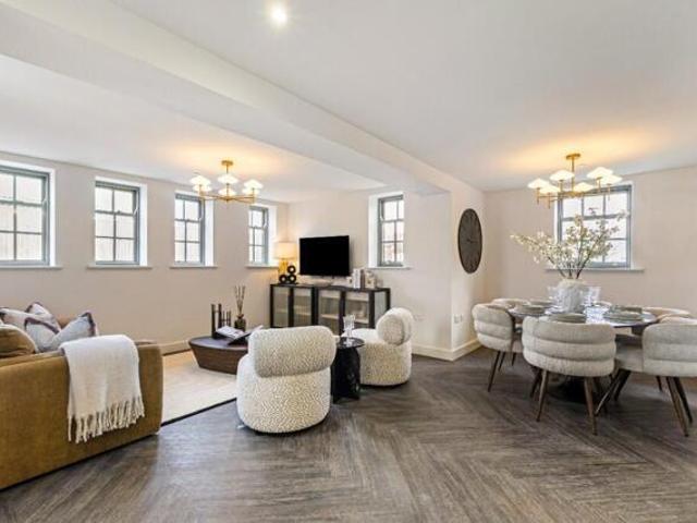 2 Bedroom Shared Living/roommate Londres London 101676213