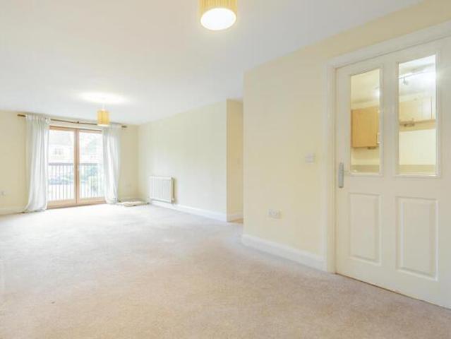 2 Bedroom Shared Living/roommate Penn Wolverhampton LS99092371