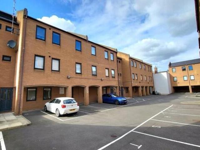 2 Bedroom Shared Living/roommate Peterborough Peterborough LS99475843