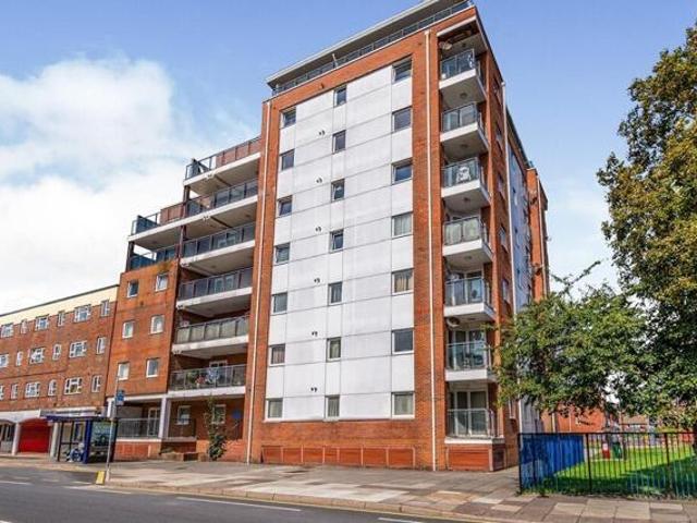 2 Bedroom Shared Living/roommate Portsmouth Hampshire LS101381959