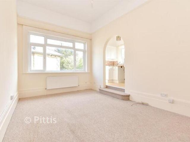 2 Bedroom Shared Living/roommate Ryde Isle Of Wight 98612225