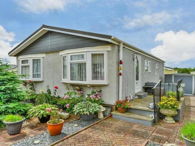 2 Bedroom Shared Living/roommate Rainham Great London 100096709