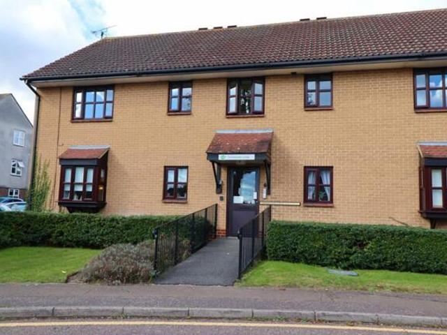 2 Bedroom Shared Living/roommate Rayleigh Essex 99523745