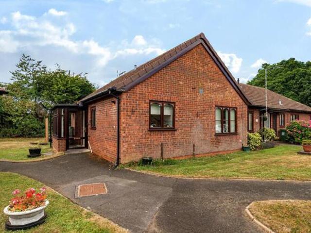 2 Bedroom Shared Living/roommate Redditch Worcestershire LS99895255