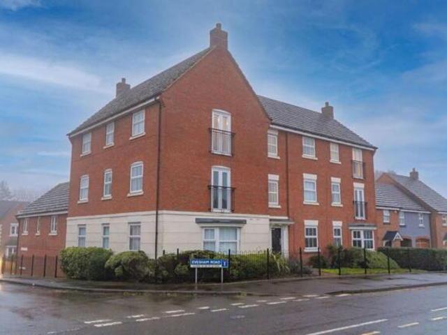 2 Bedroom Shared Living/roommate Redditch Worcestershire 99571696