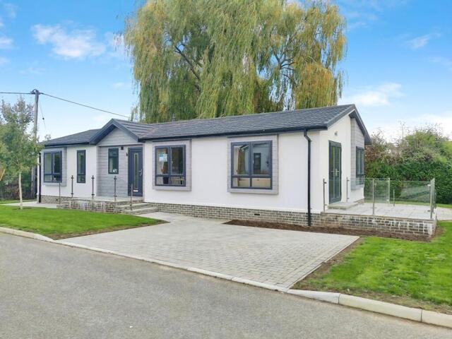 2 Bedroom Shared Living/roommate Riseley Bedfordshire LS101797053