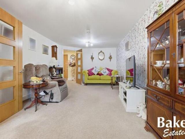 2 Bedroom Shared Living/roommate Romford Greater London 101316132