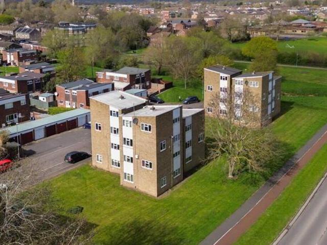 2 Bedroom Shared Living/roommate St. Neots Cambridgeshire 101060171